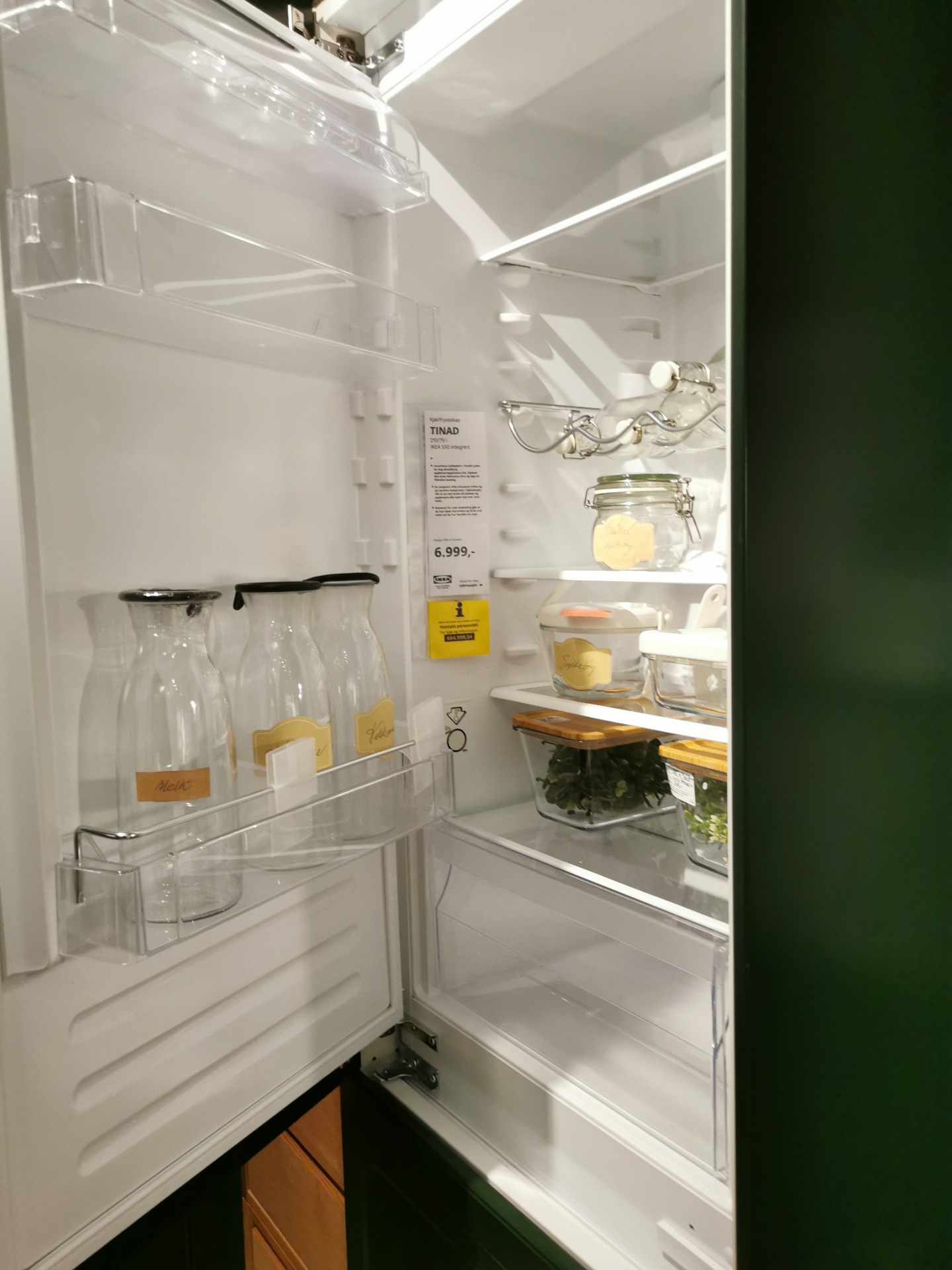 Bodbyn Green IKEA Kitchen: Add a pop of color to your cooking space