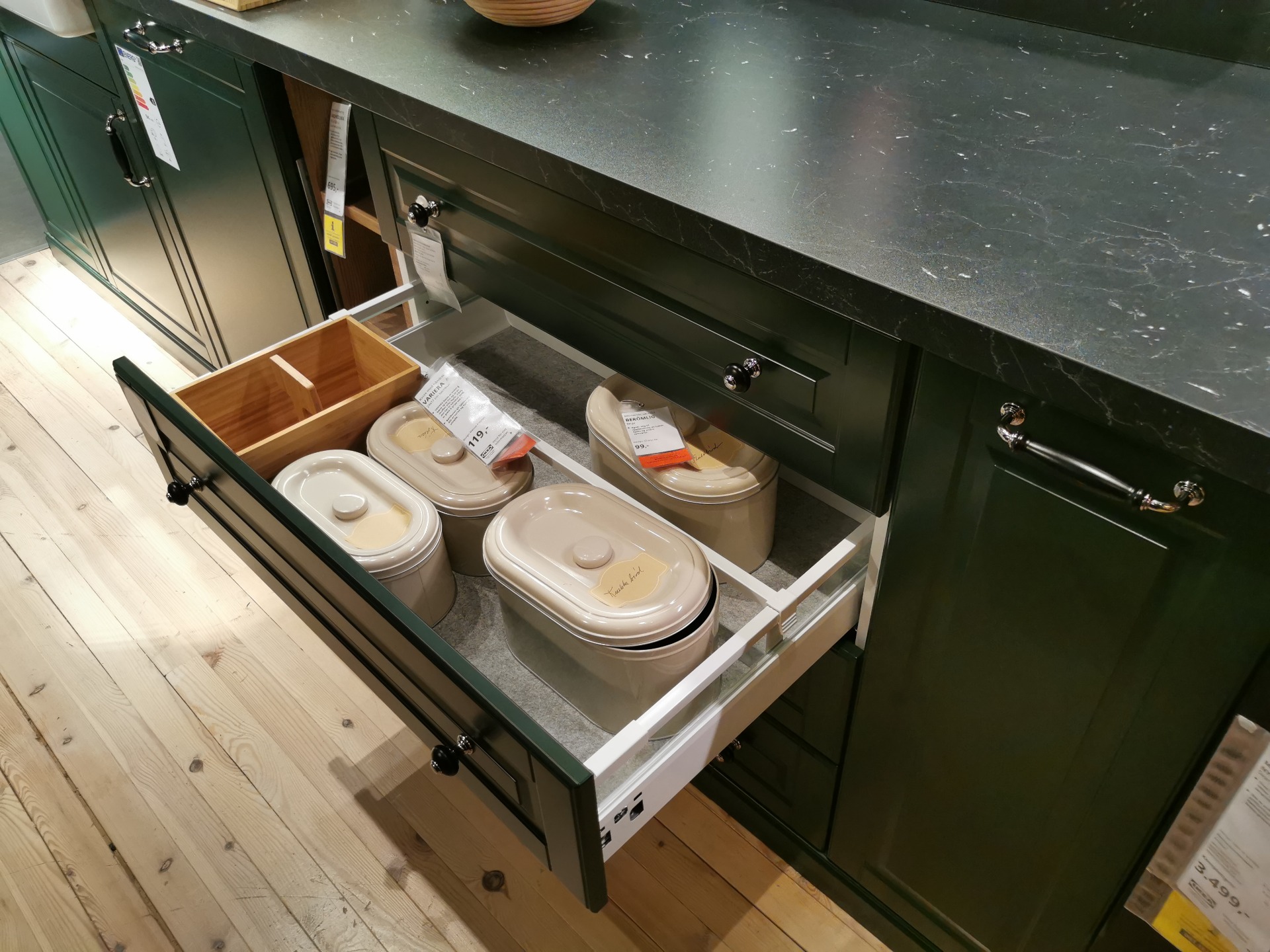 Bodbyn Green IKEA Kitchen: Add a pop of color to your cooking space