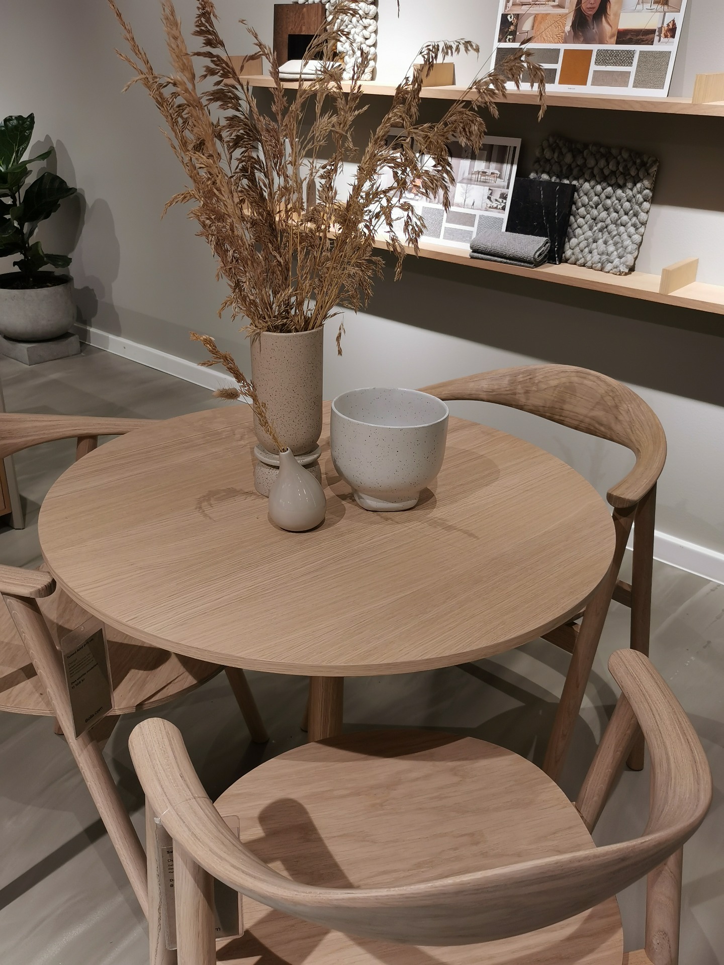 Scandinavian Dining Tables & Chairs – Timeless Design for a Stylish Home