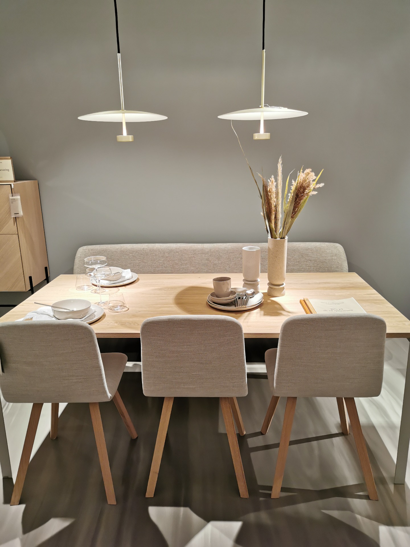 Simplicity and Functionality: Dining Tables and Chairs in Scandinavian ...