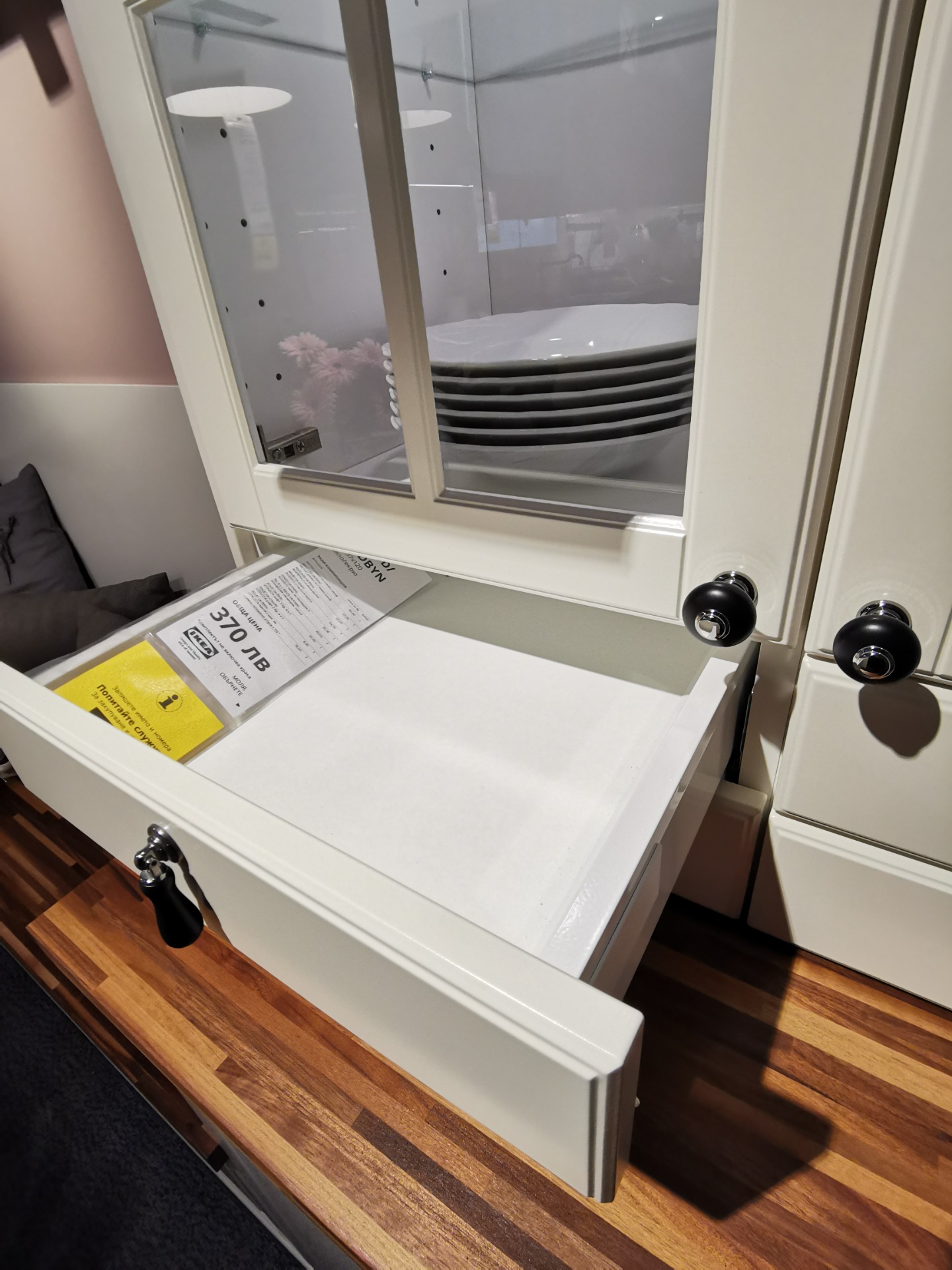 Showcase Your Style: IKEA Display Cabinet Ideas