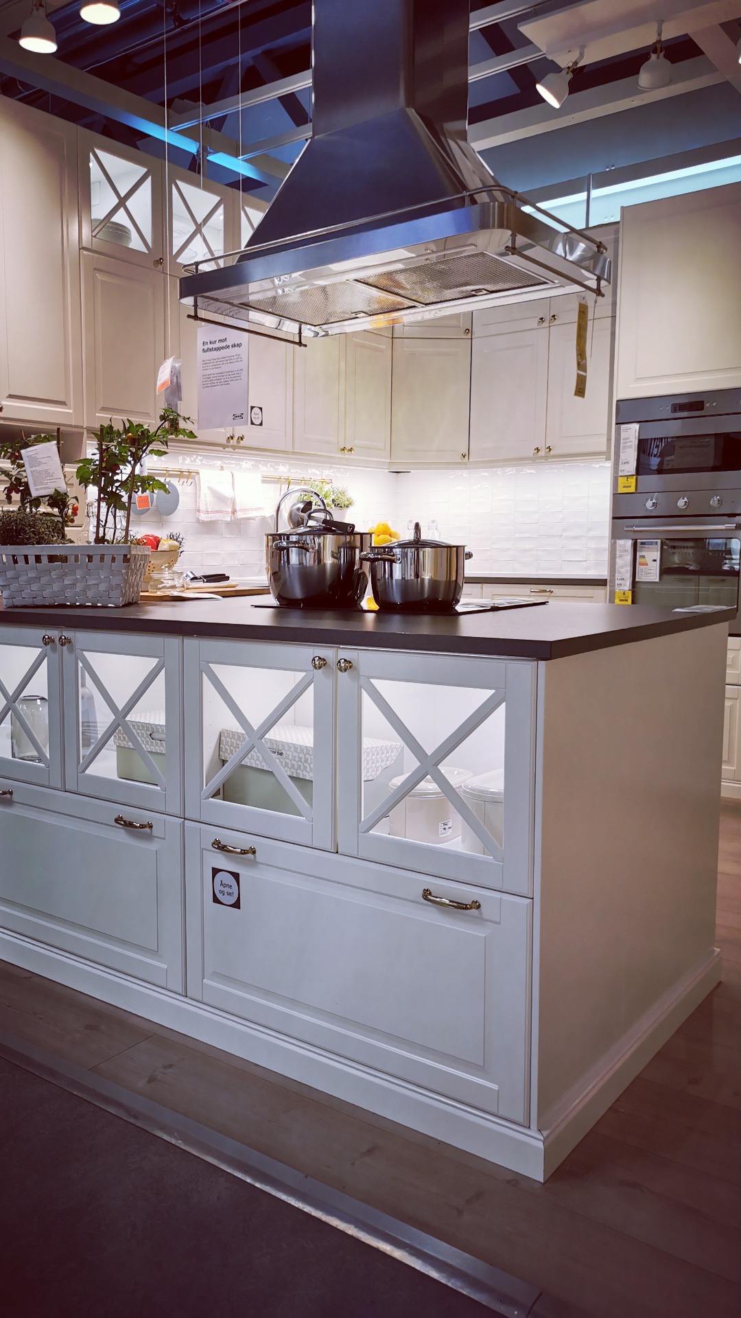 BODBYN Off-white: IKEA's Classic Kitchen Choice