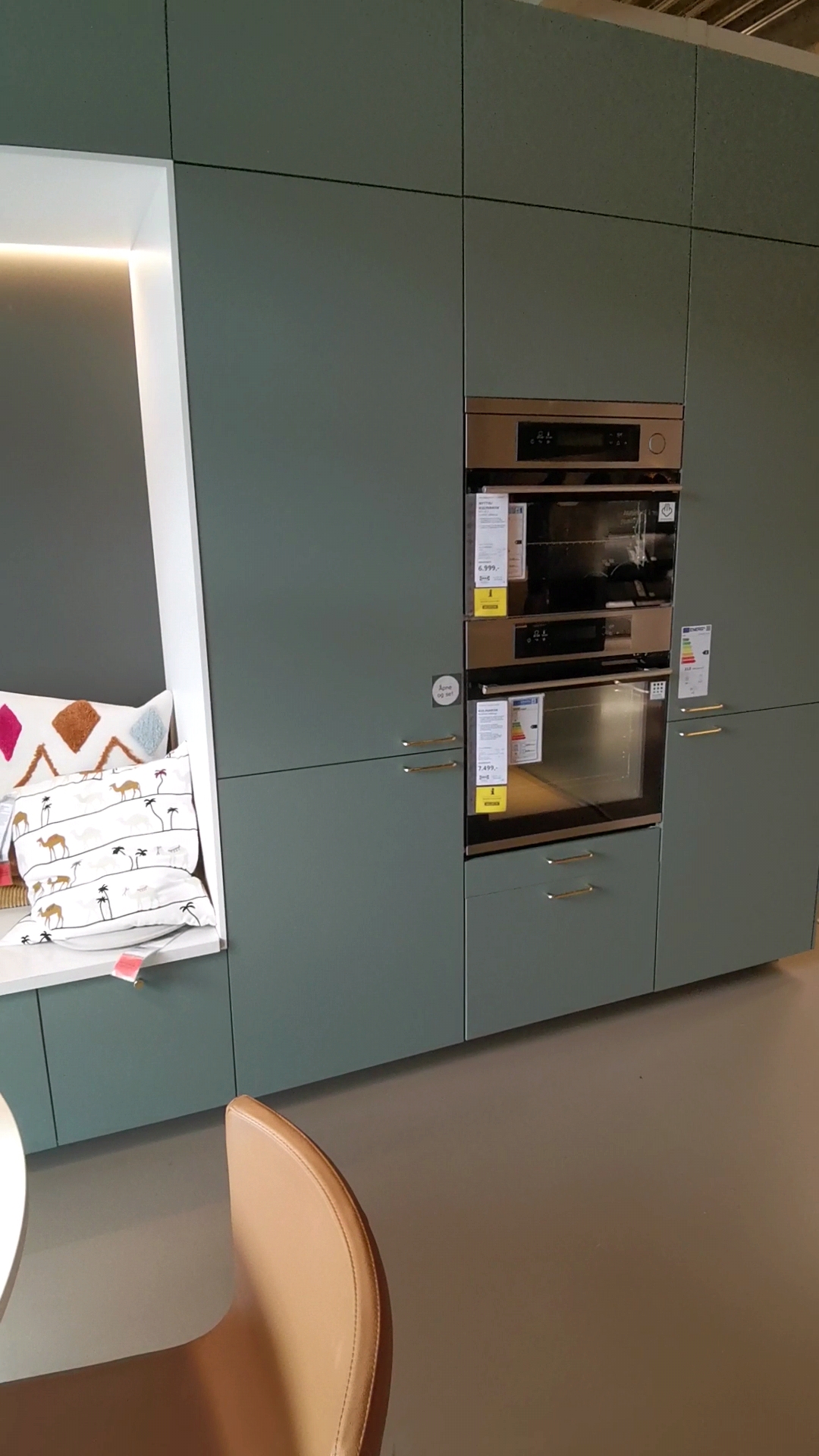 A Perfect Pairing: IKEA BODARP Kitchen and DOCKSTA Dining Table with ...