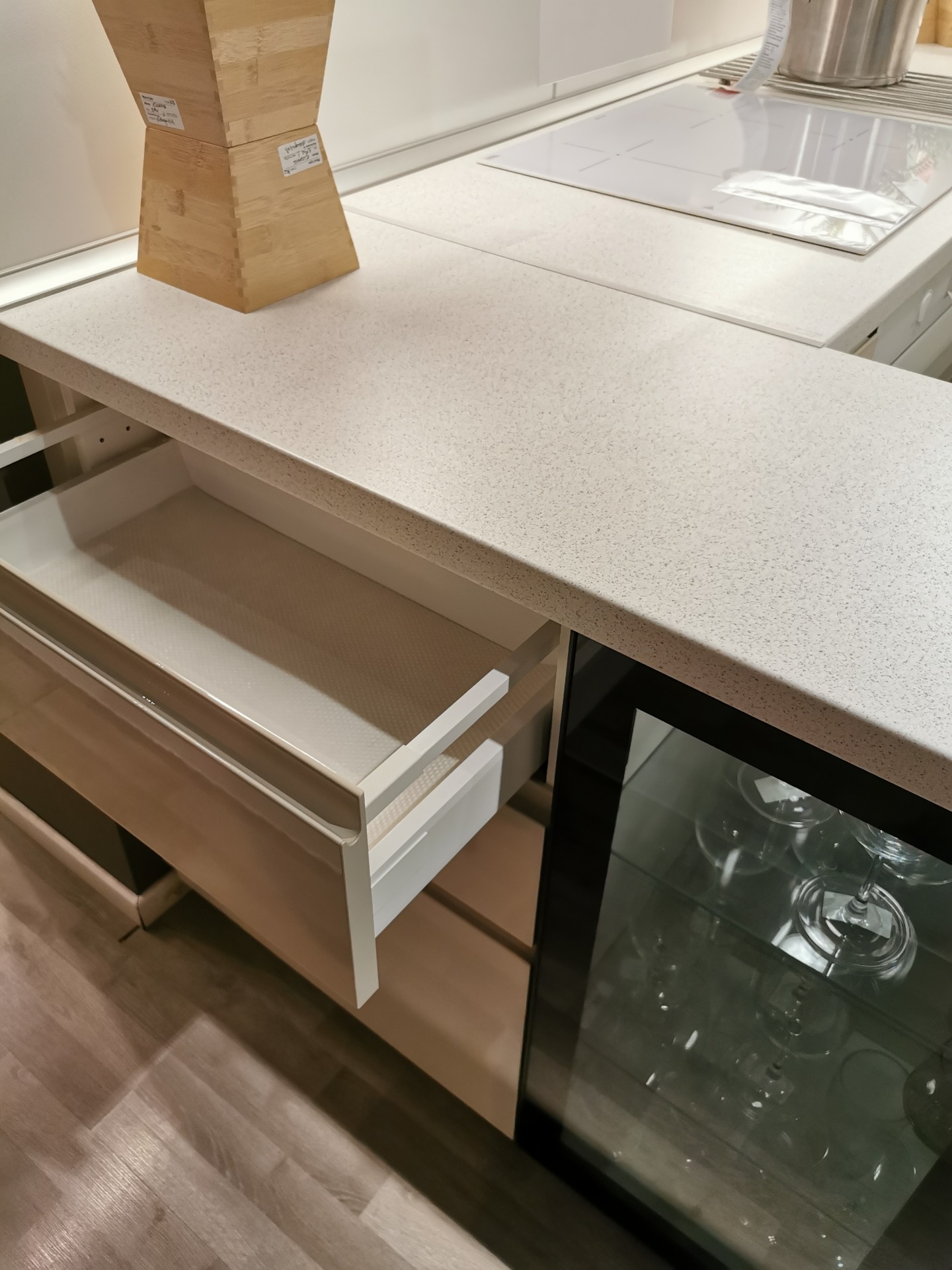 VOXTORP High-gloss Light Beige IKEA Kitchen