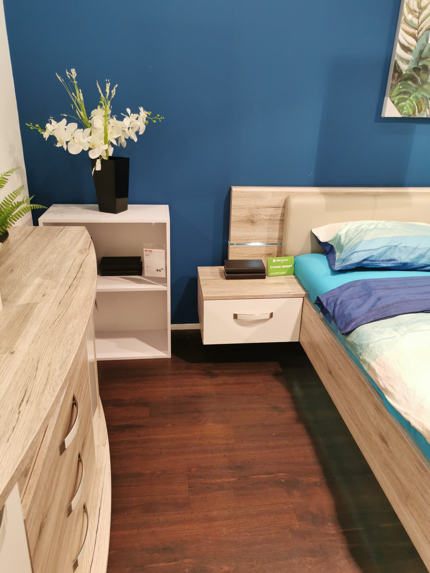 10 homes painted in Benjamin Moore Newburyport Blue HC-155