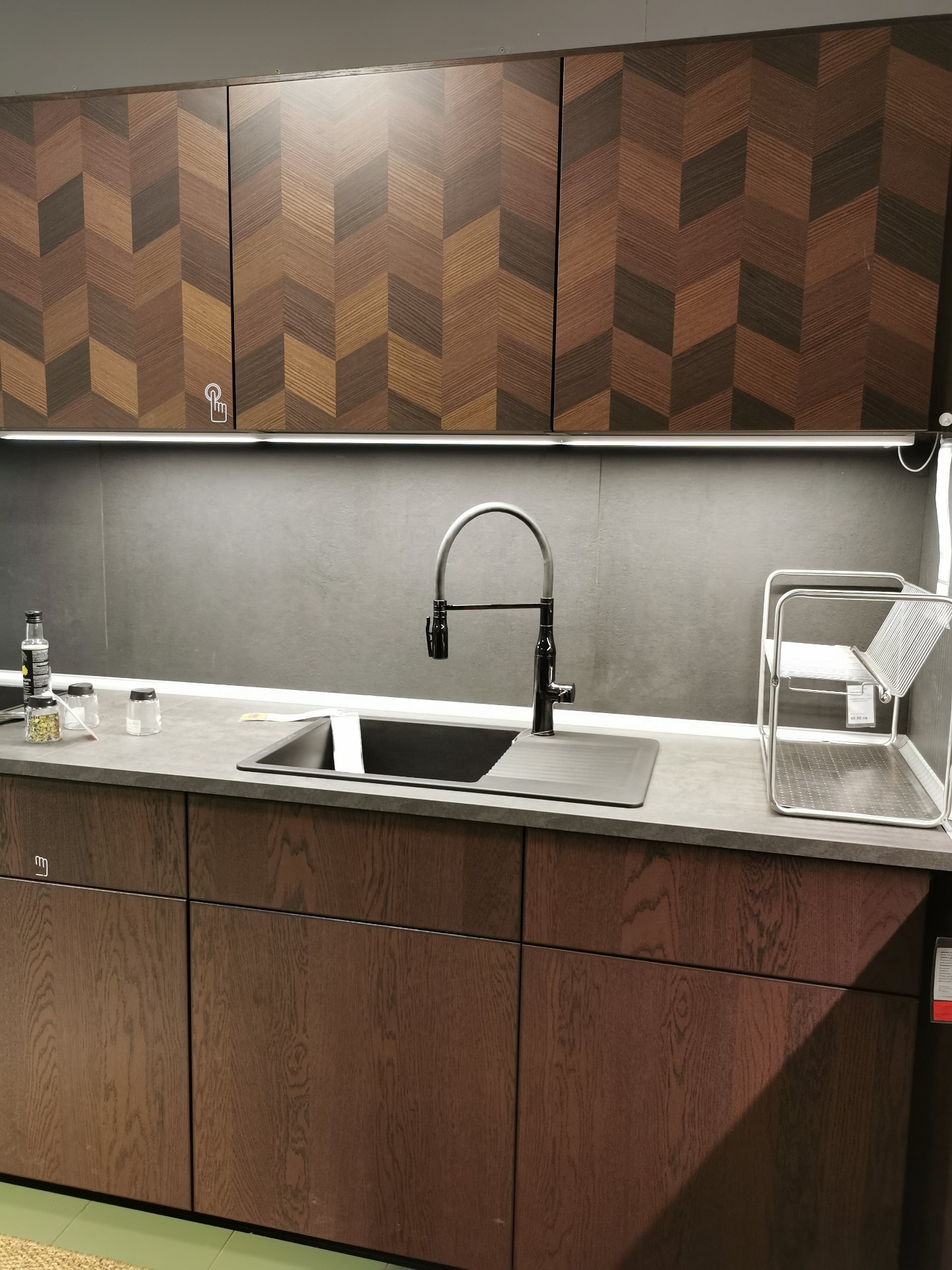 Designing a Modern and Elegant Kitchen with IKEA Hasslarp and Sinarp