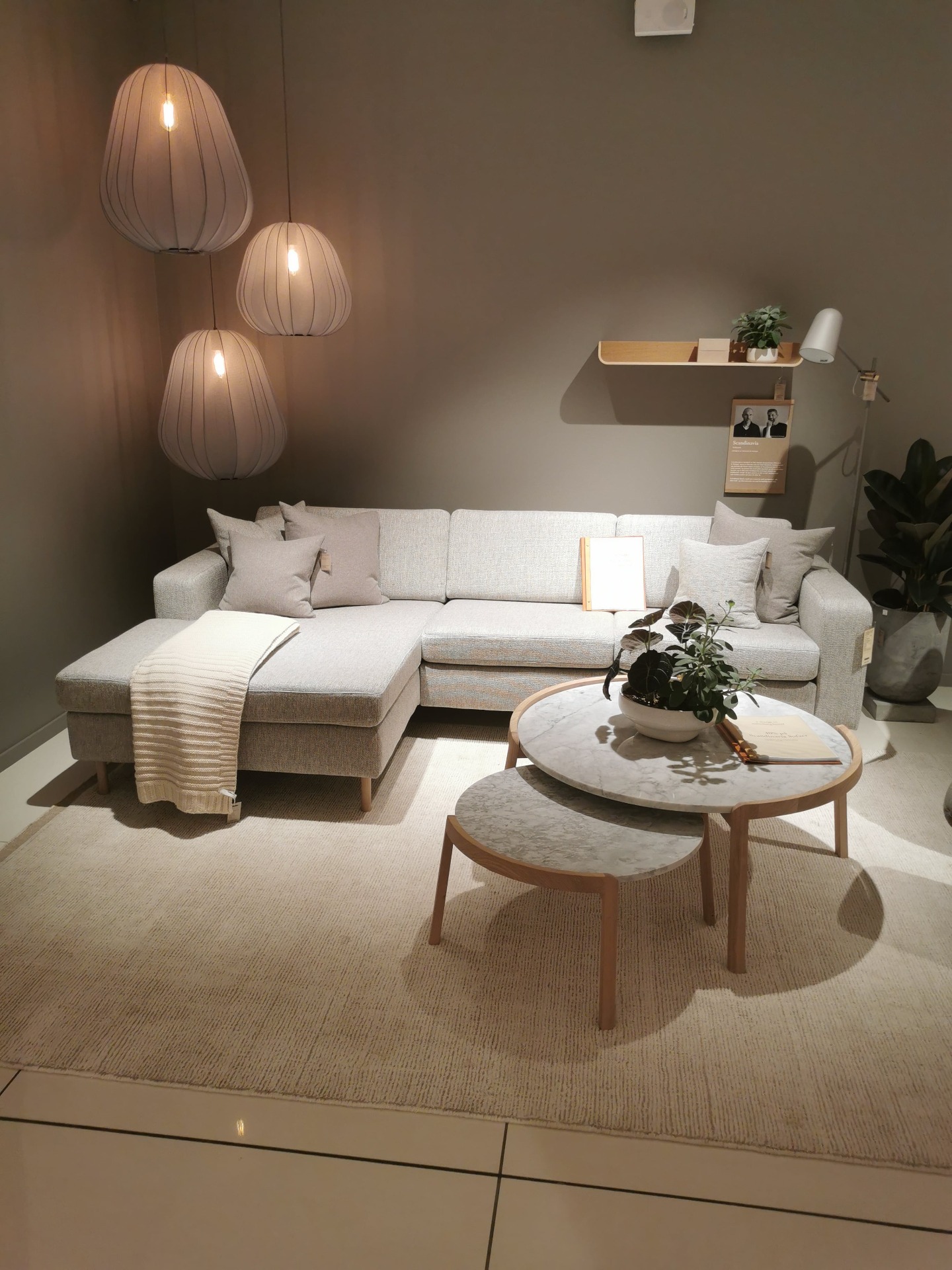 Add a touch of personality to your home with the Bolia Balloon Lamp