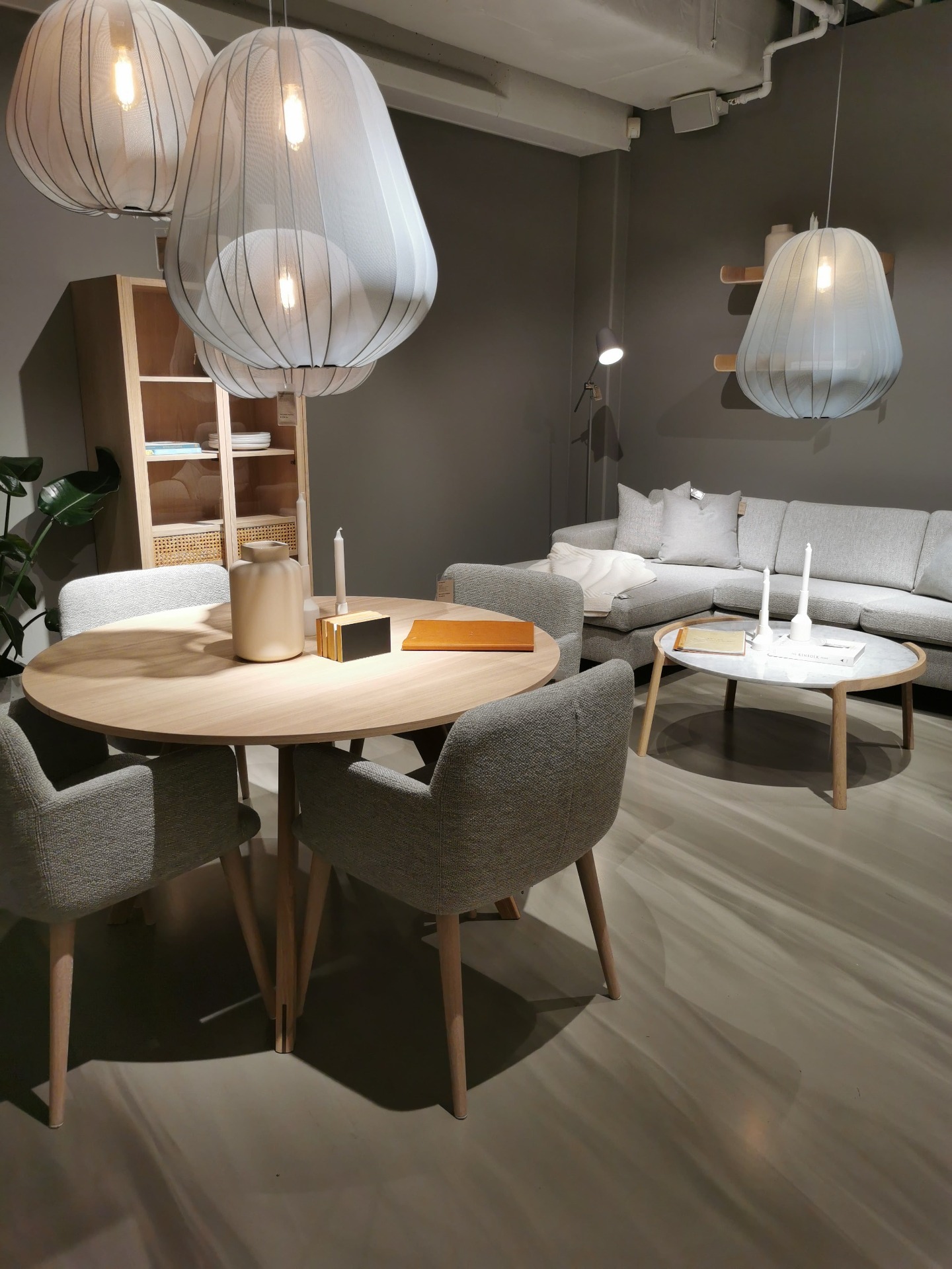 Add a touch of personality to your home with the Bolia Balloon Lamp