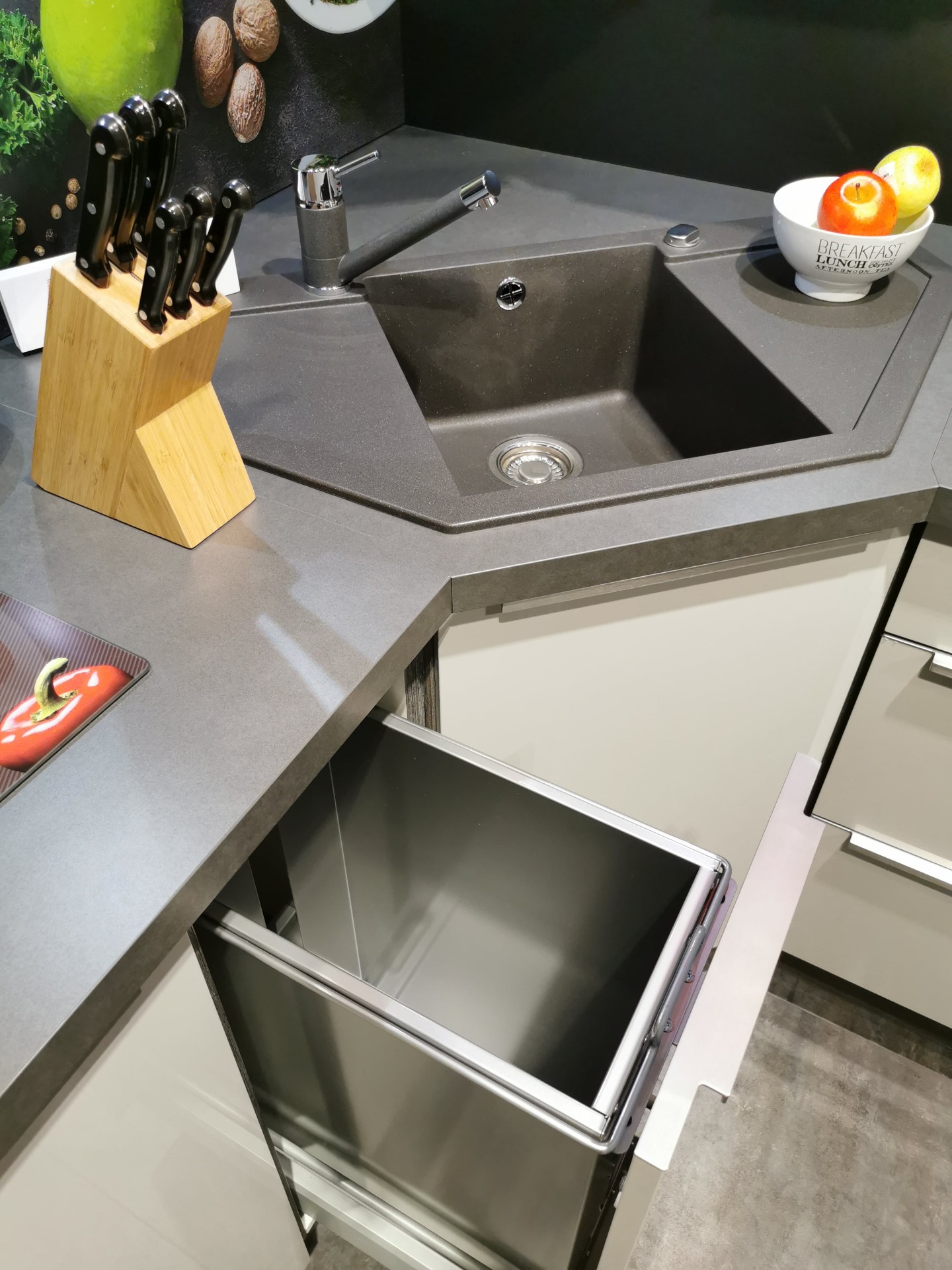 Nolte Express kitchen - High gloss Martian red