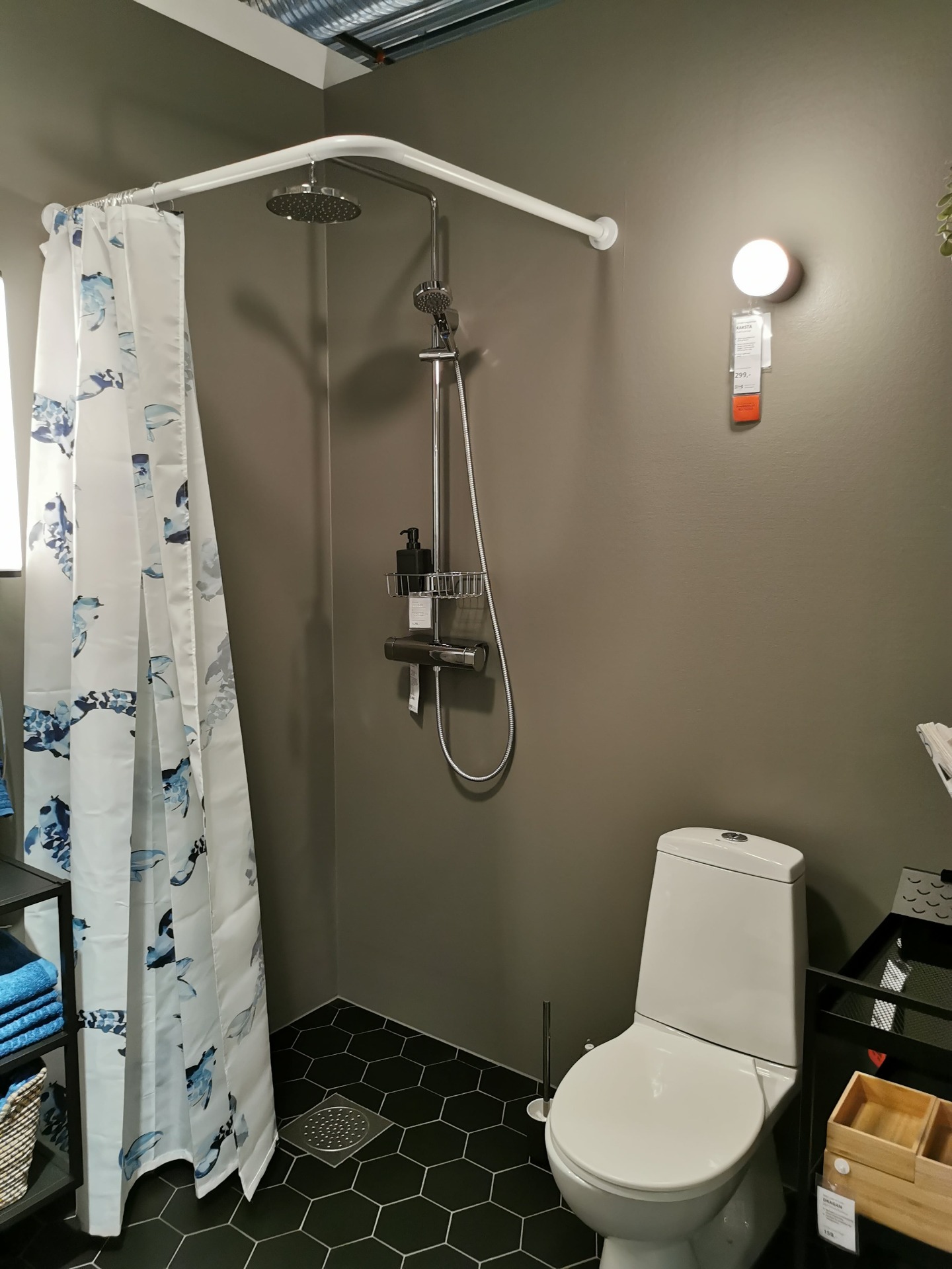 10 homes painted in Jotun Evening Sky 1462