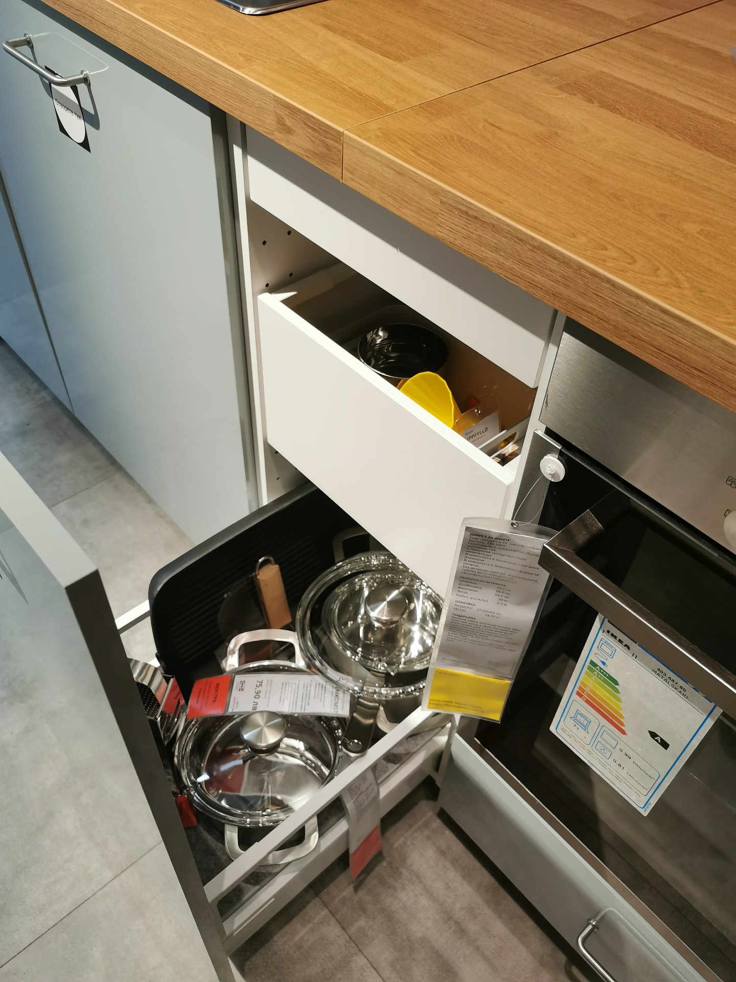 IKEA KALLARP High-gloss light grey-blue kitchen