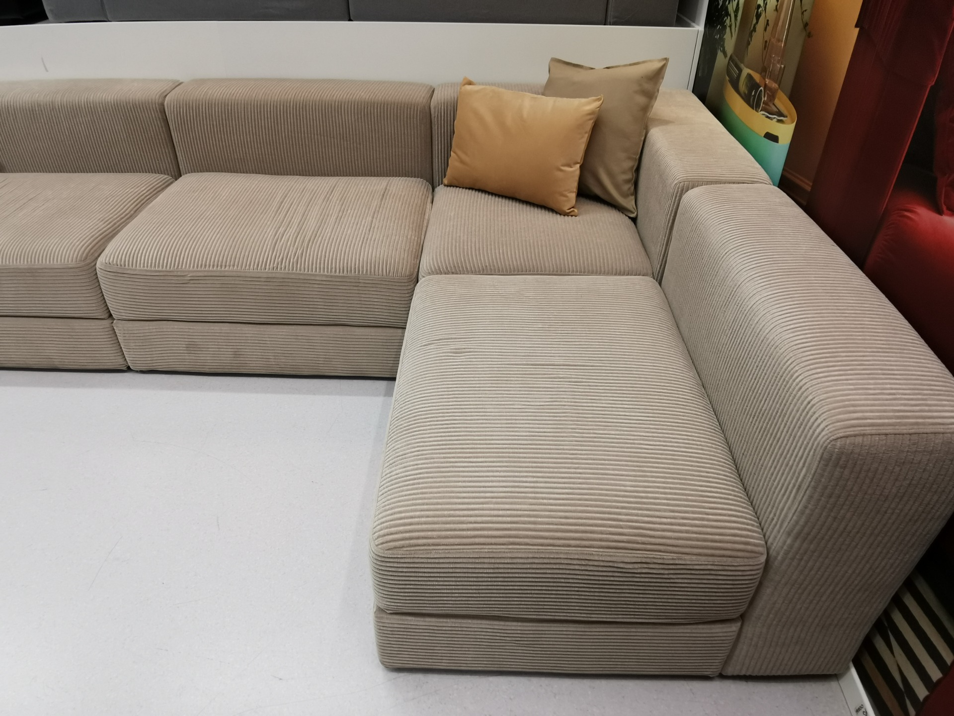 The Jättebo Sofa: A Modern and Elegant Design from IKEA