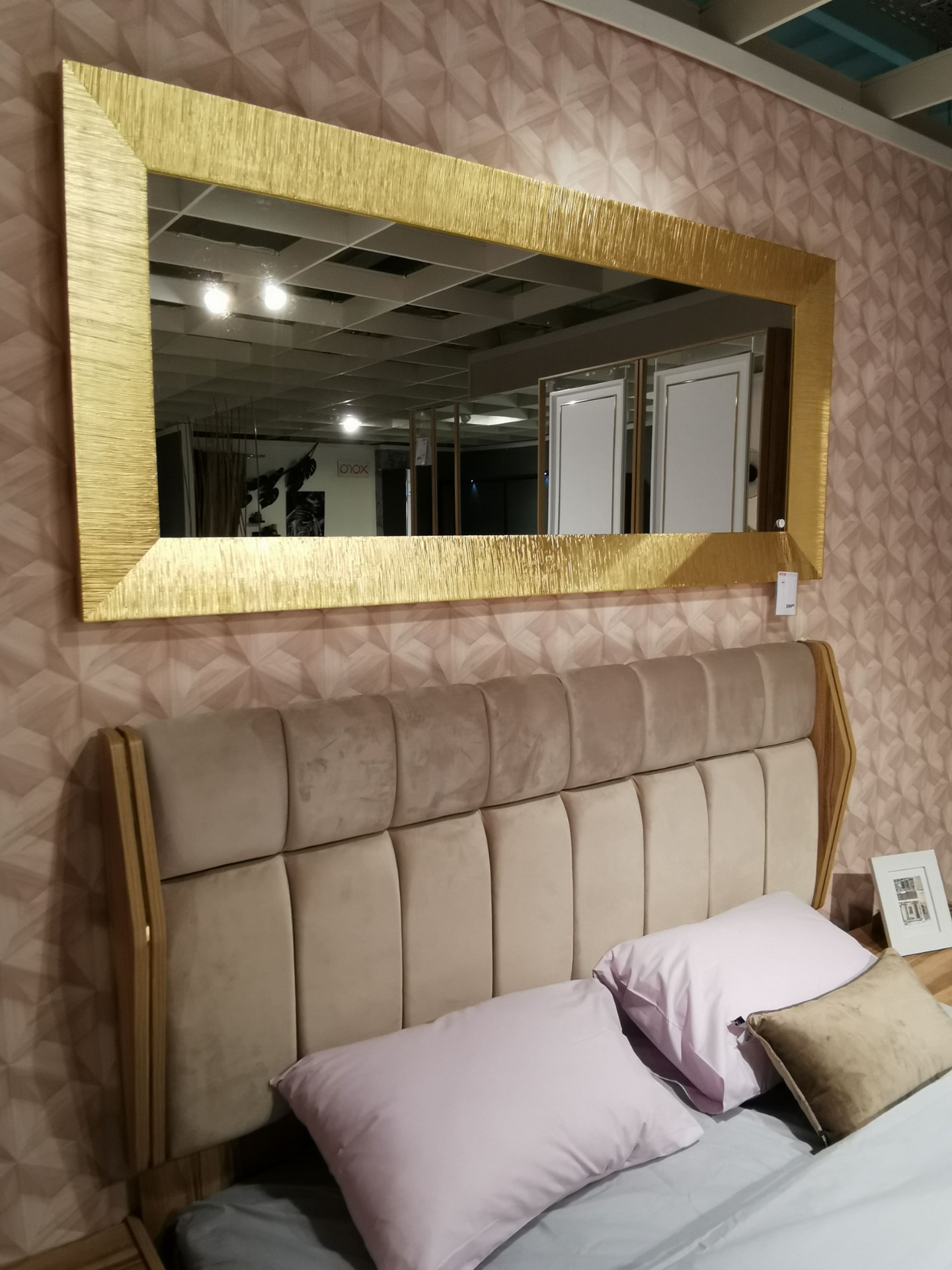 Add Personality and Comfort to Your Bedroom with These Decorating Ideas