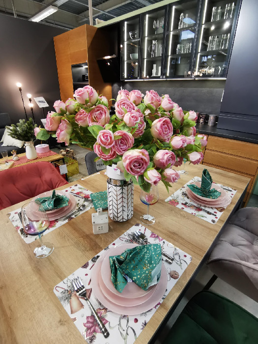 Elegant & Trendy Table Decor Inspirations