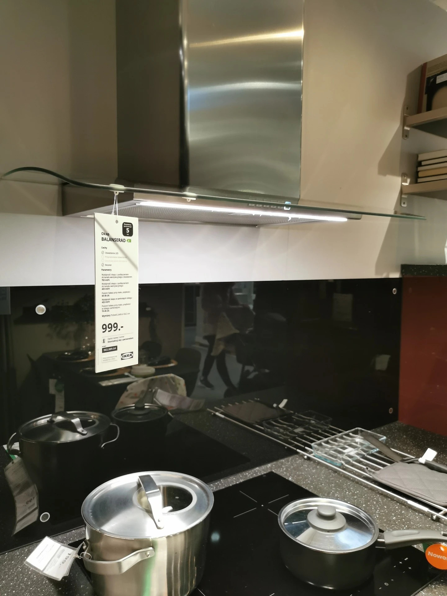 Inside IKEA’s KALLARP Kitchen – Deep Reds, Smart Storage & Modern Style